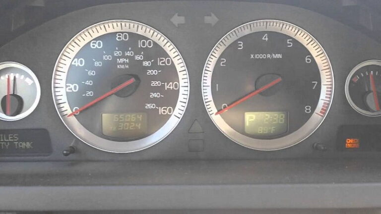 Volvo Check Engine Light | Mechanic Guide